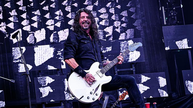 Foo Fighters se preparam para shows internacionais com novo baterista ...