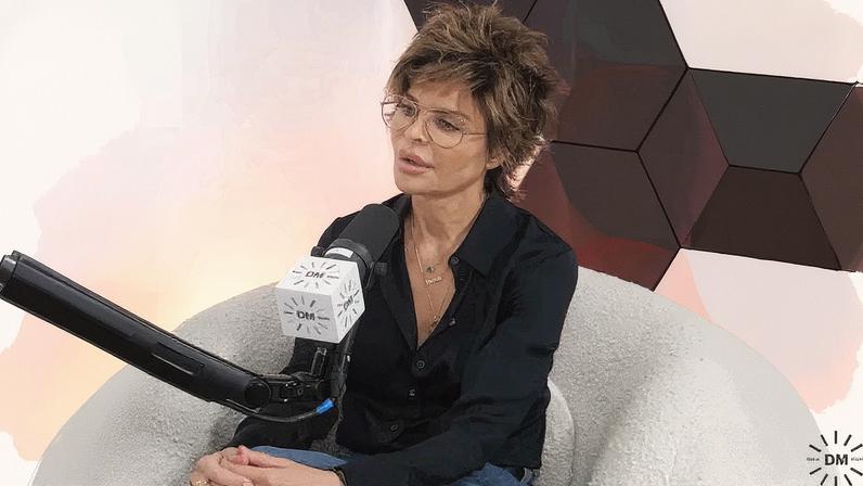 Amelia Hamlin sofre infecção grave após piercing no mamilo, revela Lisa ...